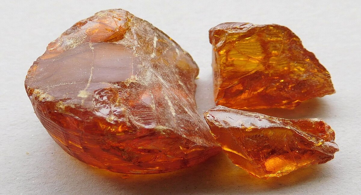 How To Rosin A Violin Bow For The First Time